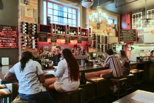 Best Things To Do in Norfolk VA For Fun-Loving Foodies