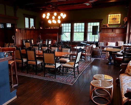 Apple Tree Inn Lenox MA Review - Getaway Mavens